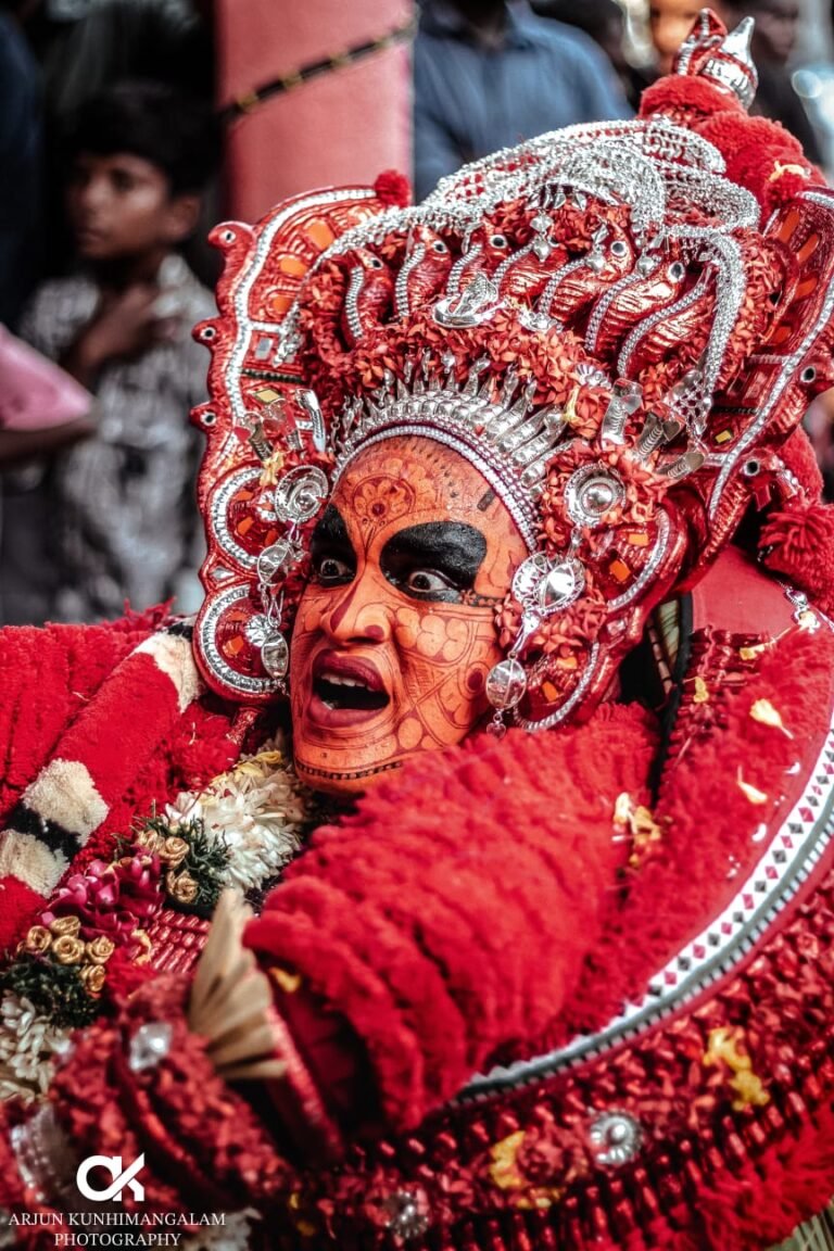 Vishnumoorthi Theyyam | Hidden Mantra